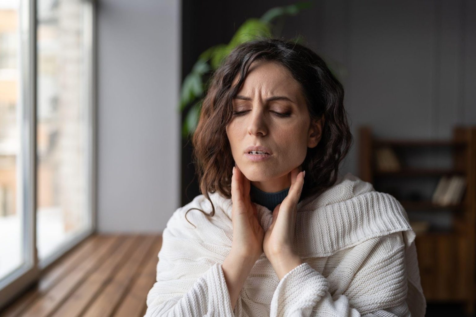 Tonsillitis vs a Sore Throat: The Differences | Peak ENT